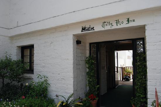 Tally Ho Inn,Monterey-Carmel By The Sea:Photos,Reviews,Deals