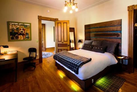 Made Inn Vermont - Urban Chic Bed and Breakfast,Burlington:Photos ...