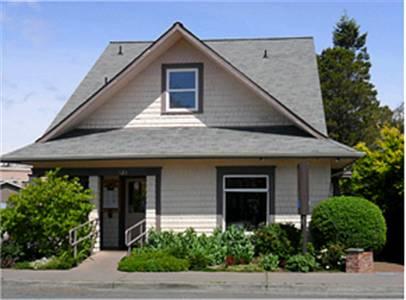 Tucker House Inn,Friday Harbor-San Juan Island:Photos,Reviews,Deals