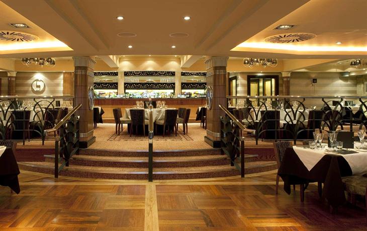 Ingliston Country Club Hotel, Bishopton - Compare Deals