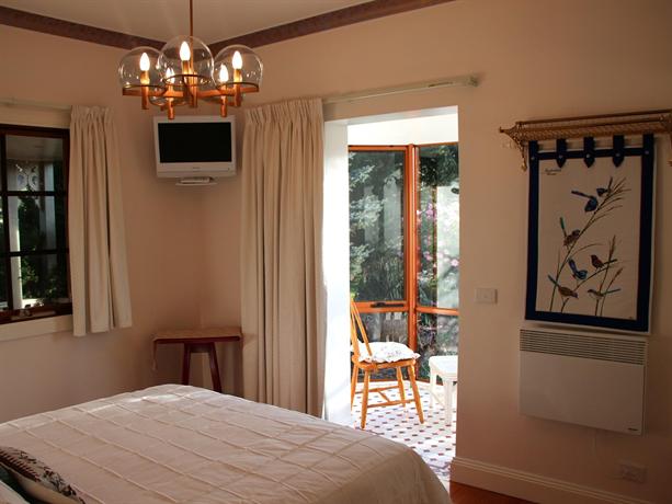 Mount Roland Country Lodge,Devonport:Photos,Reviews,Deals