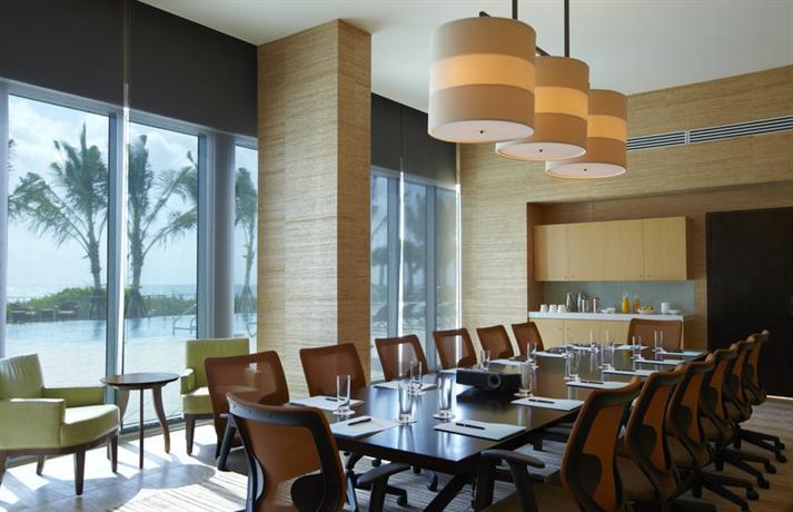 Carillon Miami Wellness Resort, Miami Beach - Compare Deals