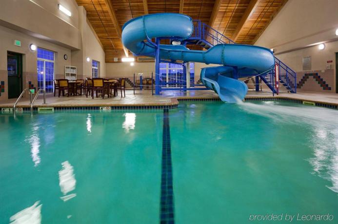 Country Inn & Suites by Radisson Duluth North MN - Compare Deals