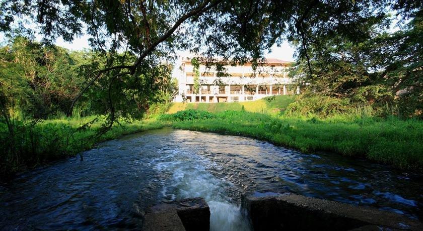Sorowwa Resort & Spa, Habarana - Compare Deals