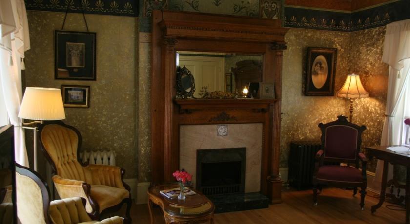 The Brumder Mansion,Milwaukee:Photos,Reviews,Deals