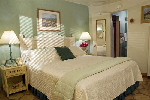 Villa Rosa Inn,Palm Springs:Photos,Reviews,Deals