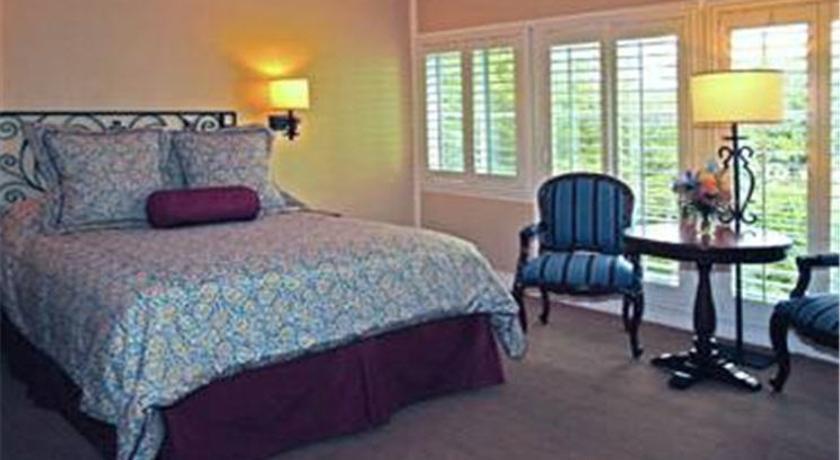 Normandy Inn,Monterey-Carmel By The Sea:Photos,Reviews,Deals