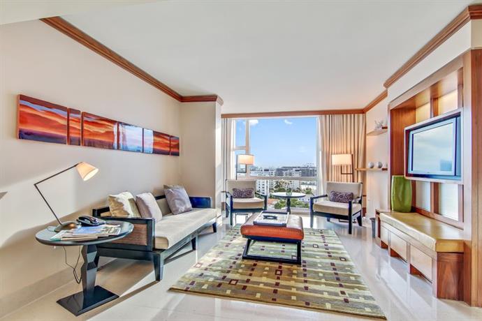 Carillon Miami Wellness Resort, Miami Beach - Compare Deals