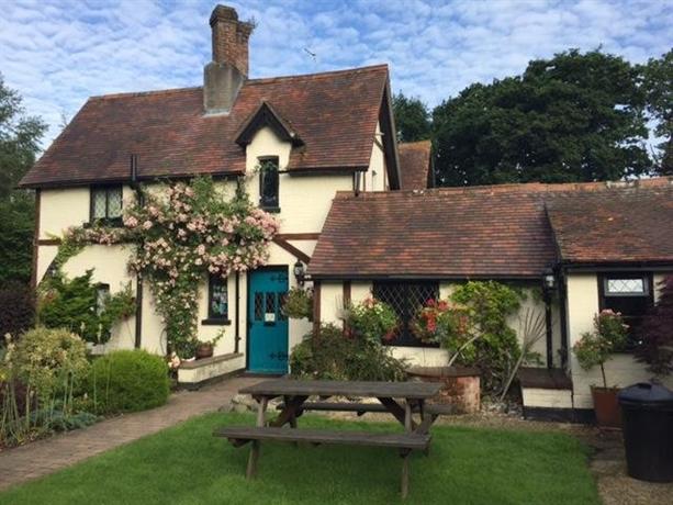 Dale Farm House, Hythe and Dibden - Compare Deals