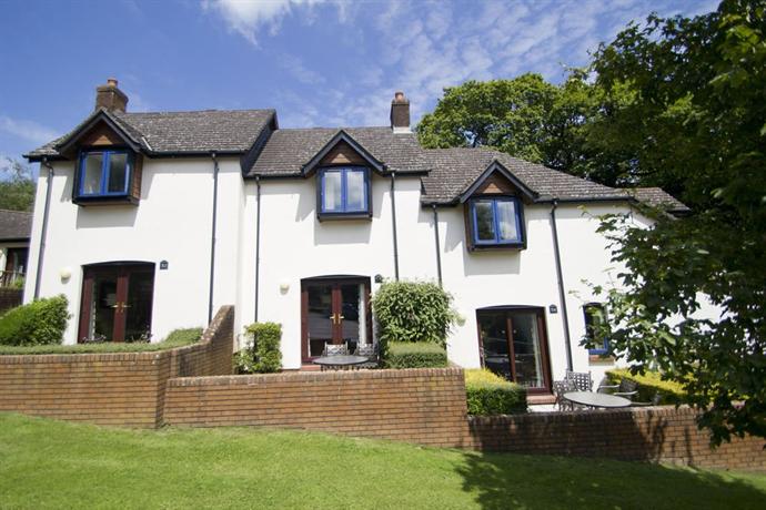 Woodford Bridge Country Club, Milton Damerel - Compare Deals