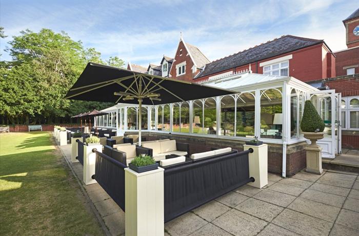 Hilton St Anne's Manor Bracknell, Wokingham - Compare Deals