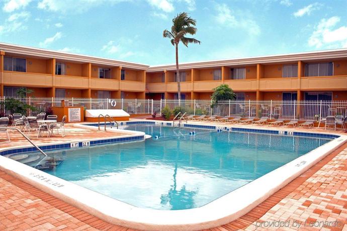 Punta Gorda Waterfront Hotel & Suites - Compare Deals