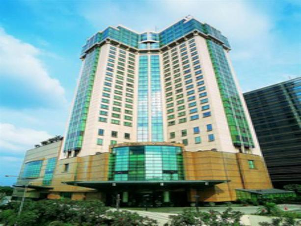 Hotel Menara Peninsula, Jakarta - Compare Deals
