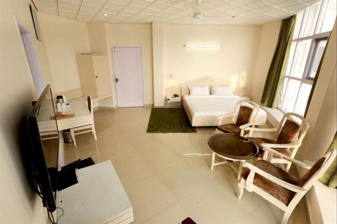 Hotel Barog Heights,Solan:Photos,Reviews,Deals