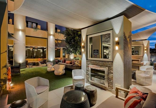 Protea Hotel Fire & Ice by Marriott Pretoria Menlyn - Compare Deals