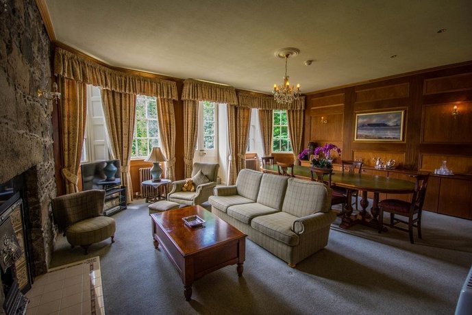 Castle Hotel Huntly - Compare Deals