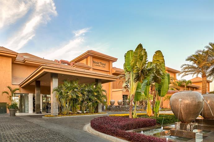 Dusit Thani LakeView Cairo - Compare Deals