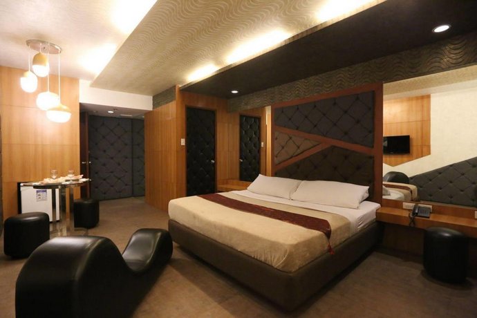 Victoria Court Malabon - Compare Deals