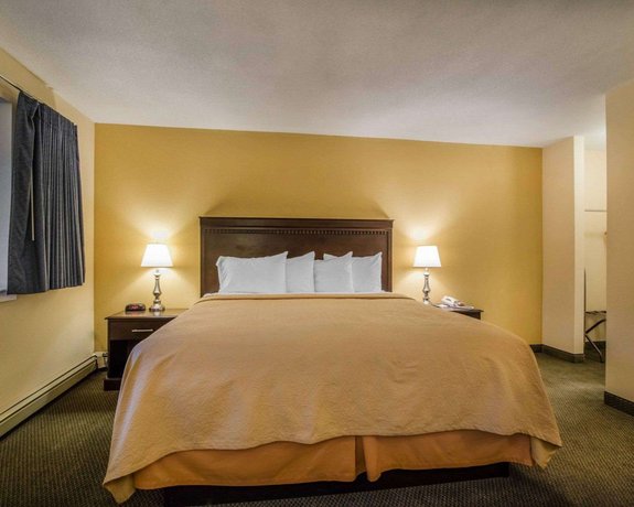 Quality Inn at Quechee Gorge,Woodstock-Quechee:Photos,Reviews,Deals