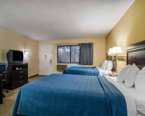 Quality Inn at Quechee Gorge,Woodstock-Quechee:Photos,Reviews,Deals