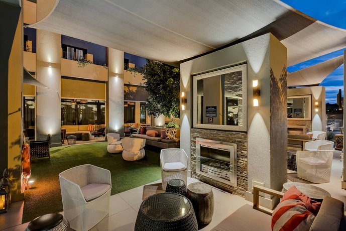 Protea Hotel Fire & Ice by Marriott Pretoria Menlyn - Compare Deals
