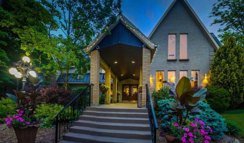 Elmhurst Inn & Spa, Ingersoll - Compare Deals