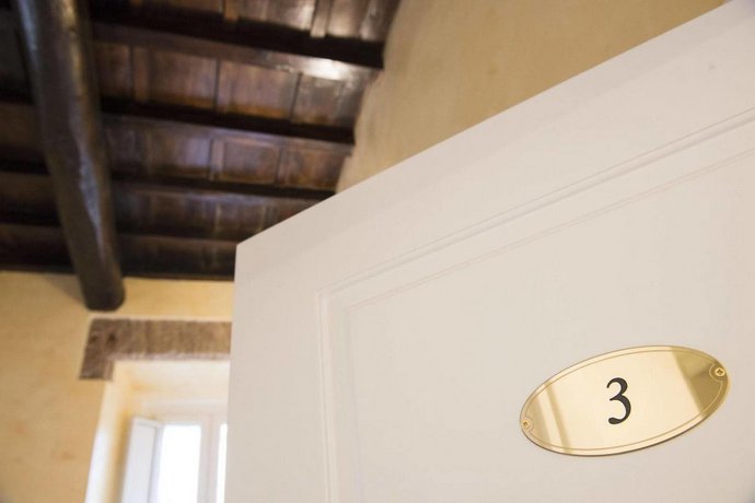 Domus Trevi, Rome - Compare Deals