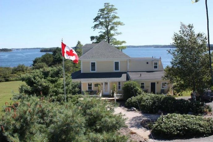Bayview Pines Country Inn Mahone Bay, Lunenburg - Compare Deals