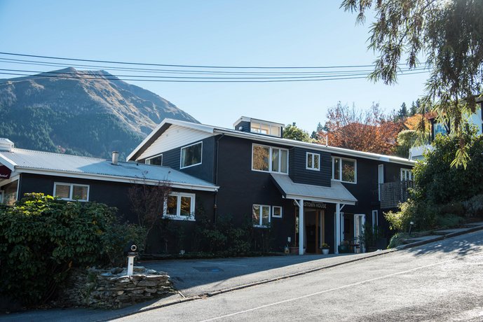 Queenstown House Boutique Bed & Breakfast & Apartments,Queenstown ...