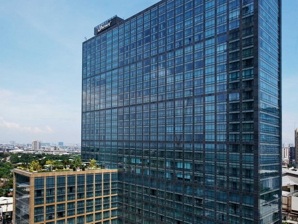 Fairmont Makati, Makati City - Compare Deals