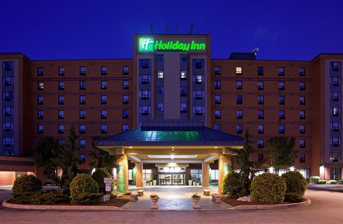 Holiday Inn & Suites - Ambassador Bridge, Windsor - Compare Deals