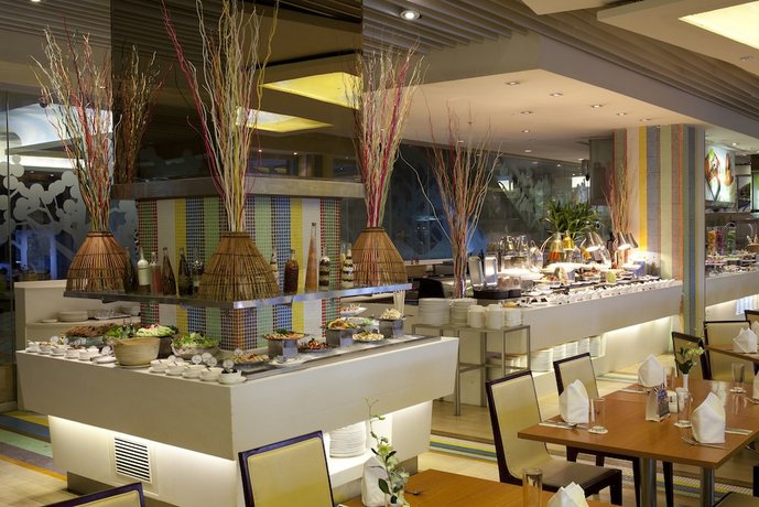 NagaWorld Hotel & Entertainment Complex, Phnom Penh - Compare Deals