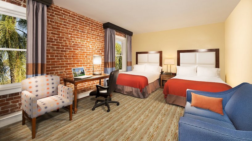 Holiday Inn Express Santa Barbara,Santa Barbara:Photos,Reviews,Deals