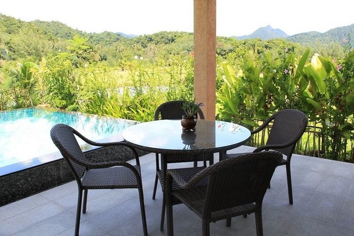 Little Sunshine Boutique Beach Resort & Spa,Ko Chang:Photos,Reviews,Deals