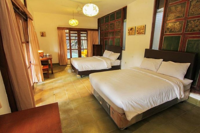 Khayangan Resort Yogyakarta,Yogyakarta:Photos,Reviews,Deals