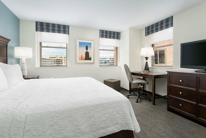 Hampton Inn - Washington DC/White House, Washington D.C. - Compare Deals