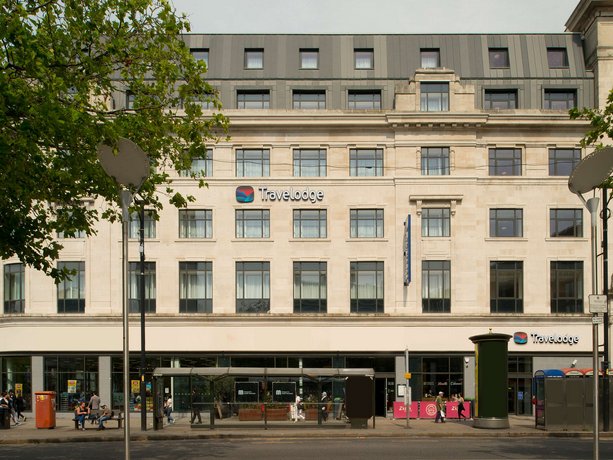 Travelodge Manchester Piccadilly - Compare Deals