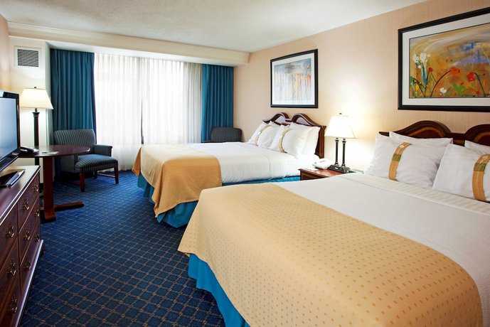 Holiday Inn Buffalo International Airport,Buffalo:Photos,Reviews,Deals