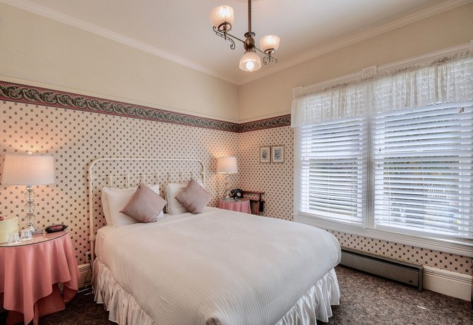 Centrella Inn,Monterey-Carmel By The Sea:Photos,Reviews,Deals